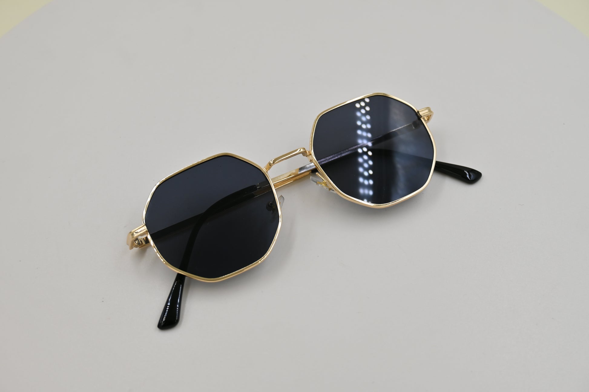 Lentes hexagonal en negro – Agness